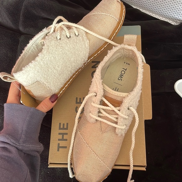 Toms | Shoes | Toms Botas | Poshmark